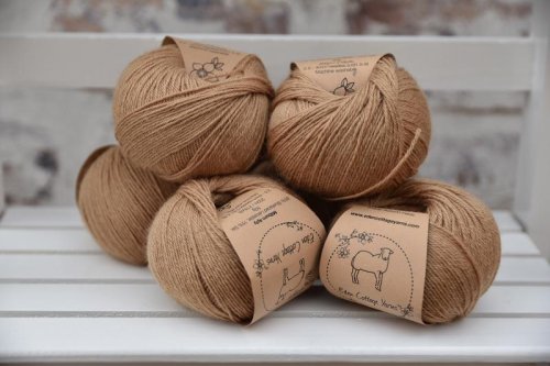 Eden Cottage Yarns Milburn 4ply - Black Tulip